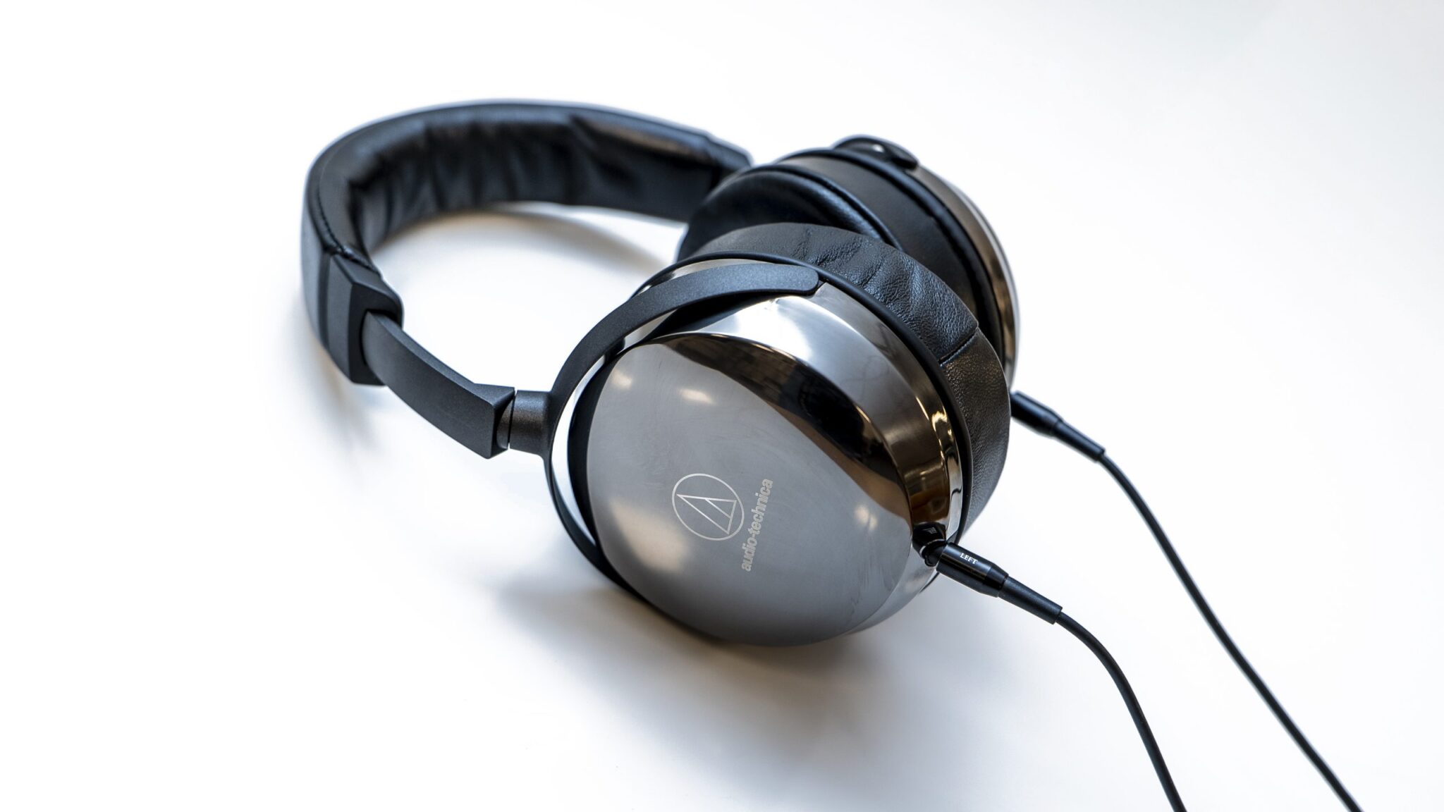 Audio-Technica ATH-AP2000Ti Review - These should have been classified ...