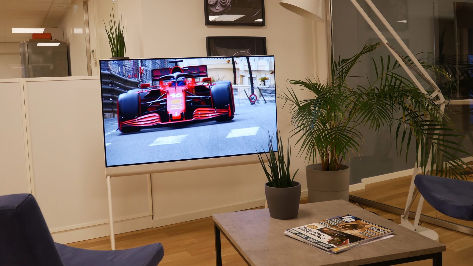 LG Objet Collection Posé (48LX1Q6LA) Review: Designer TV On High Heels